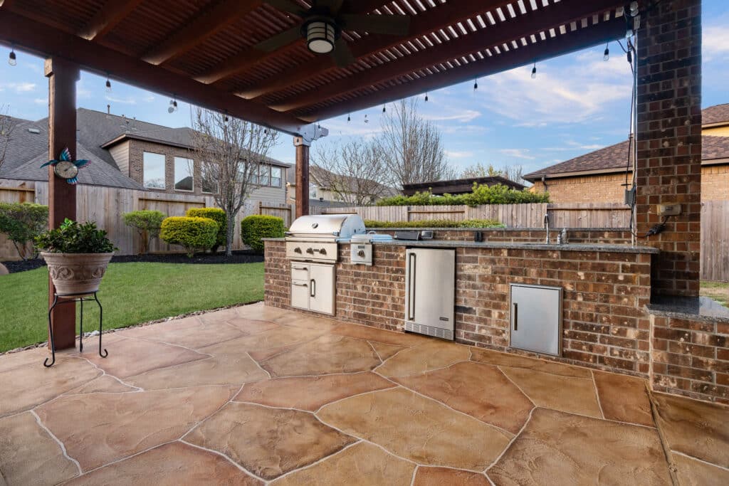 Custom Outdoor Kitchen Design Ideas - Allied Outdoor Solutions